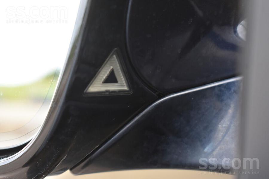 Melns BMW 530 2011 Talsi, ar dzinēja tilpumu 3.00 L un nobraukumu 253 tūkst. km par 10500 €, foto 17 vietnē AUTOMOTO.COM.LV