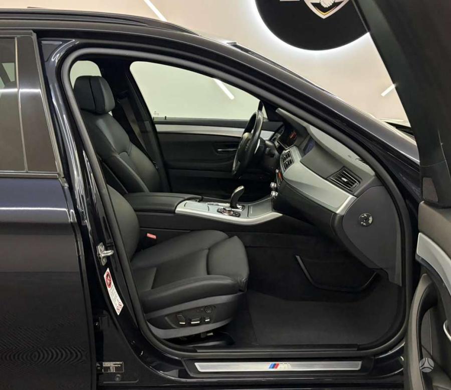 Melns BMW 530 2011 Marijampole, ar dzinēja tilpumu 2.99 L un nobraukumu 271 tūkst. km par 9999 €, foto 15 vietnē AUTOMOTO.COM.LV