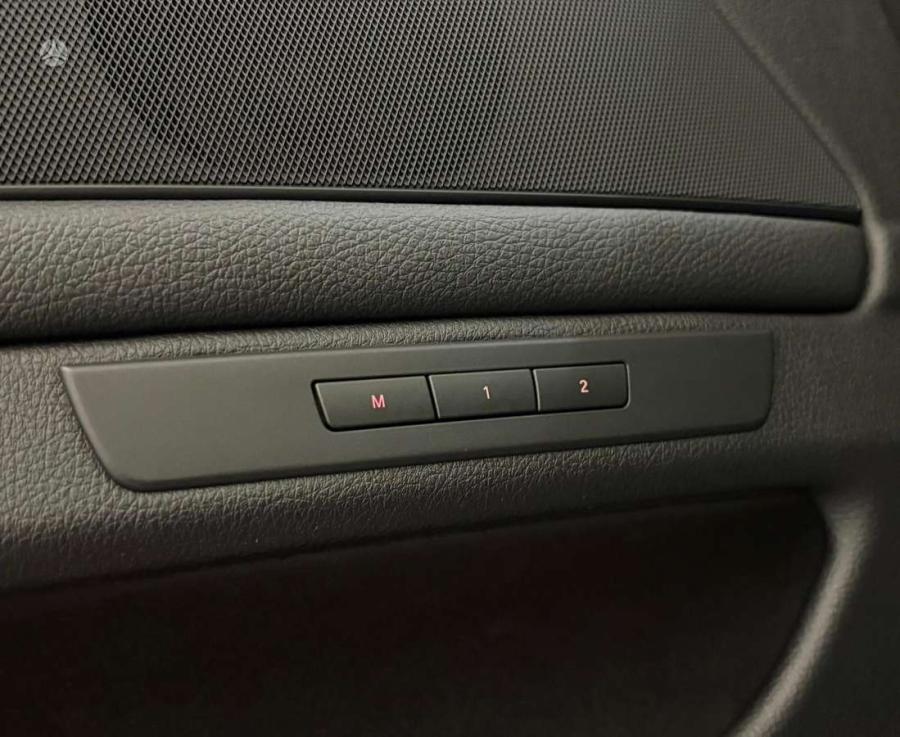 Melns BMW 530 2011 Marijampole, ar dzinēja tilpumu 2.99 L un nobraukumu 271 tūkst. km par 9999 €, foto 26 vietnē AUTOMOTO.COM.LV