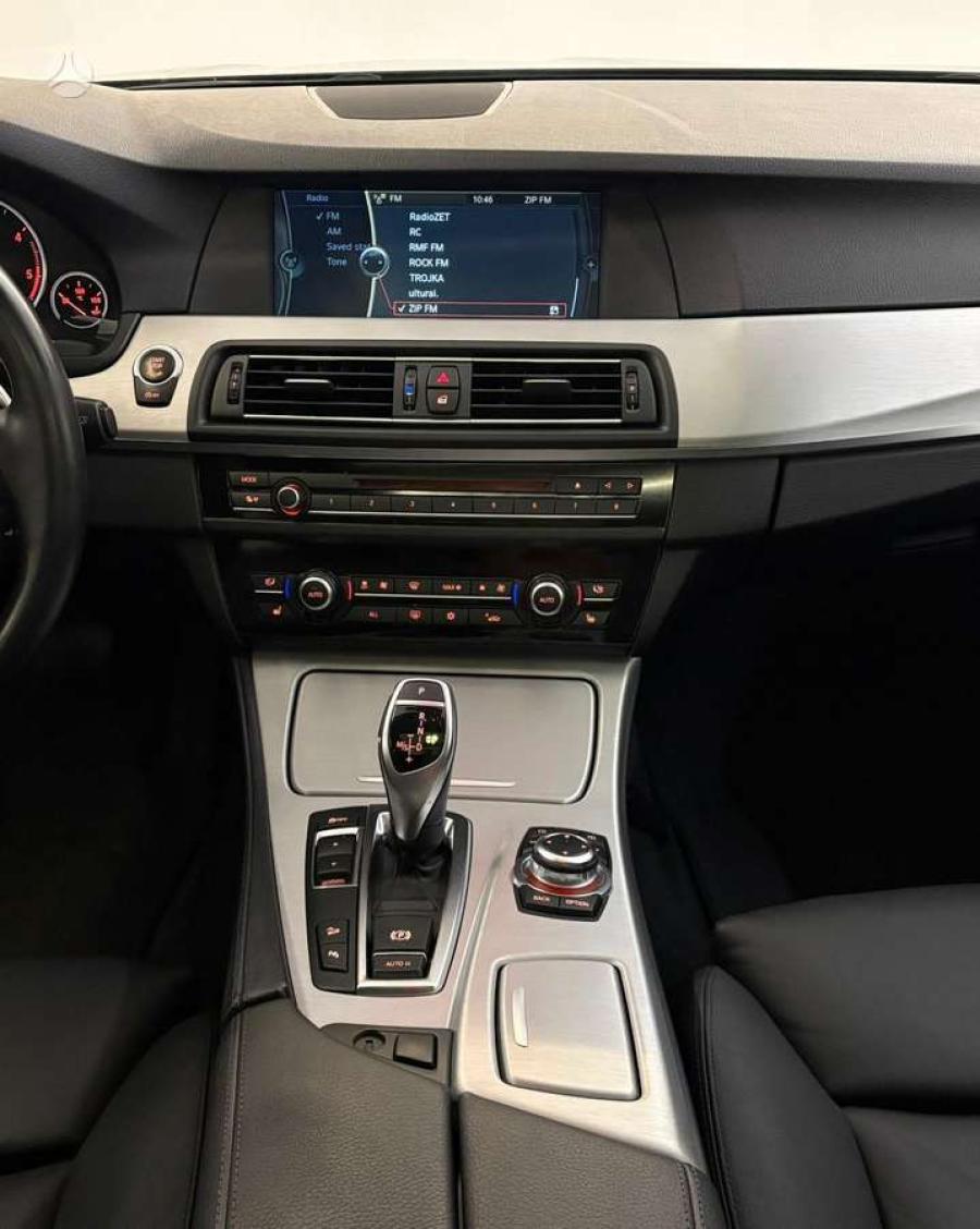 Black BMW 530 2011 in Marijampole, with an engine capacity of 2.99 L and mileage of 271 thousand km for 9850 €, photo 20 on AUTOMOTO.COM.LV