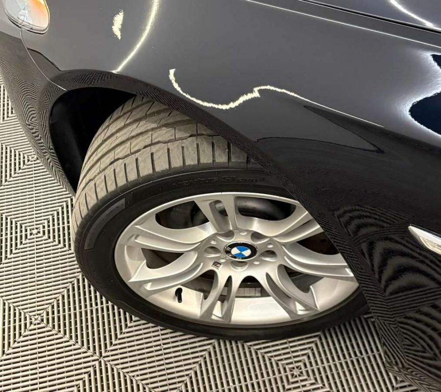 Black BMW 530 2011 in Marijampole, with an engine capacity of 2.99 L and mileage of 271 thousand km for 9850 €, photo 27 on AUTOMOTO.COM.LV