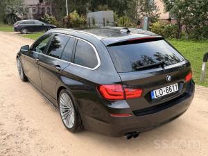 Black BMW 530 2011 in Riga, with an engine capacity of 3.00 L and mileage of 335 thousand km for 8500 €, photo 5 on AUTOMOTO.COM.LV