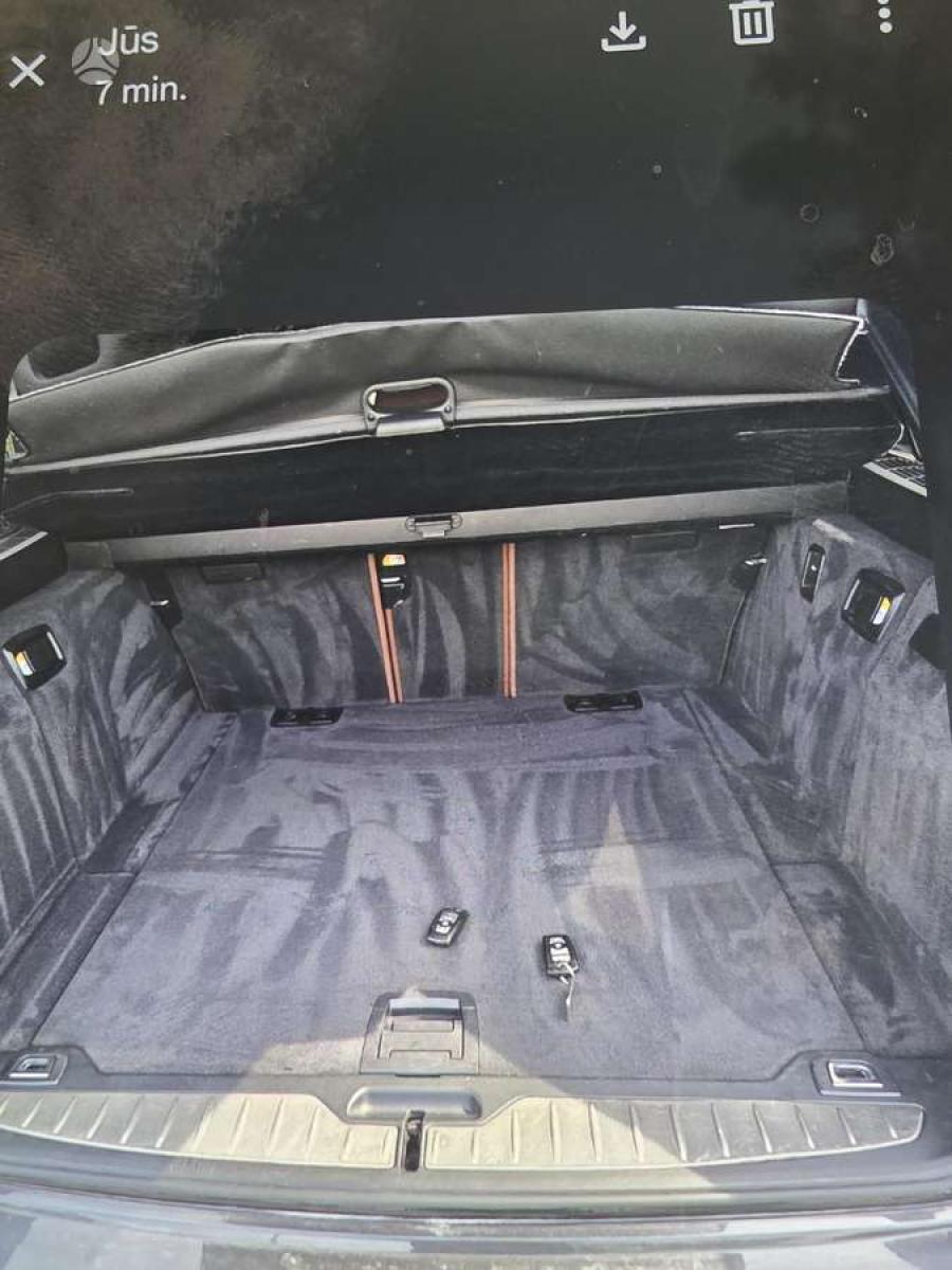Black BMW 530 2011 in Druskininkai, with an engine capacity of 2.99 L and mileage of 301 thousand km for 7300 €, photo 5 on AUTOMOTO.COM.LV