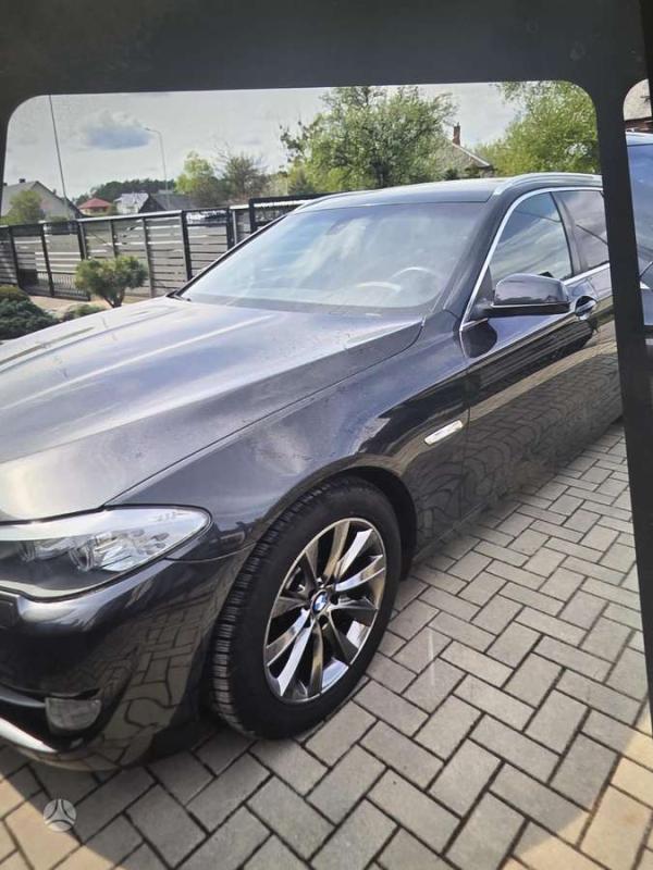Black BMW 530 2011 in Druskininkai, with an engine capacity of 2.99 L and mileage of 301 thousand km for 7300 €, photo 7 on AUTOMOTO.COM.LV
