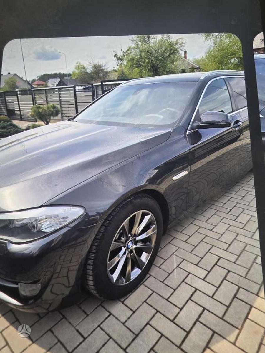 Black BMW 530 2011 in Druskininkai, with an engine capacity of 2.99 L and mileage of 301 thousand km for 7300 €, photo 7 on AUTOMOTO.COM.LV