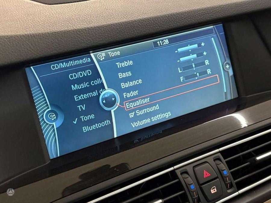 Black BMW 530 2011 in Marijampole, with an engine capacity of 2.99 L and mileage of 272 thousand km for 10850 €, photo 8 on AUTOMOTO.COM.LV