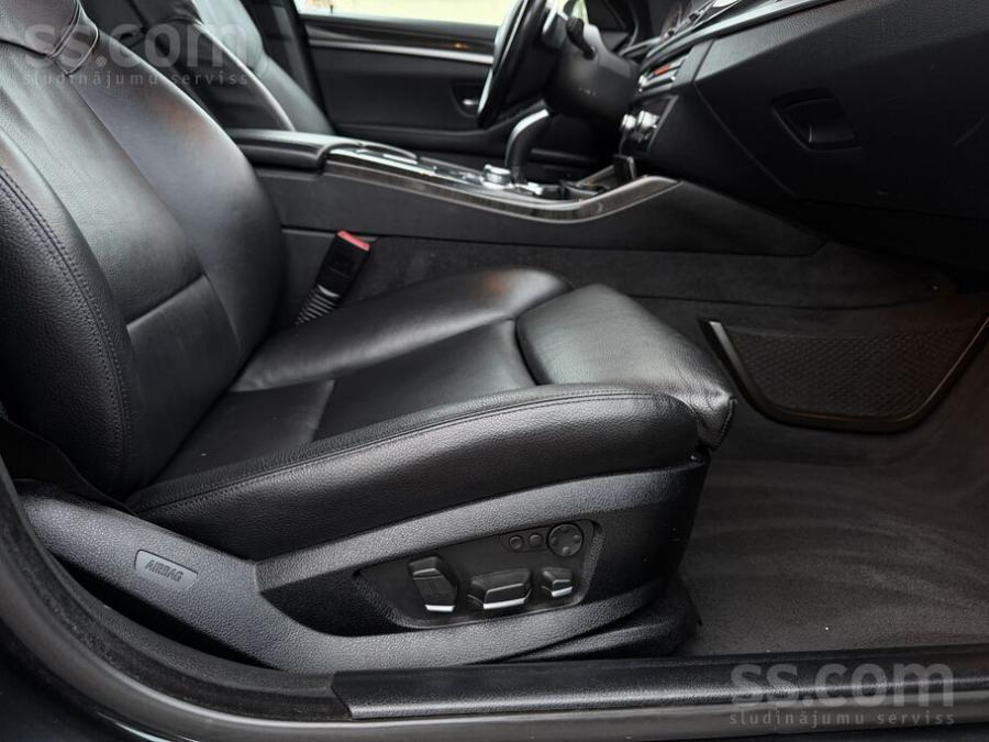 Melns BMW 530 2011 Ogre, ar dzinēja tilpumu 3.00 L un nobraukumu 287 tūkst. km par 9850 €, foto 14 vietnē AUTOMOTO.COM.LV
