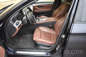 Black BMW 530 2012 in Talsi, with an engine capacity of 3.00 L and mileage of 293 thousand km for 11500 €, photo 4 on AUTOMOTO.COM.LV
