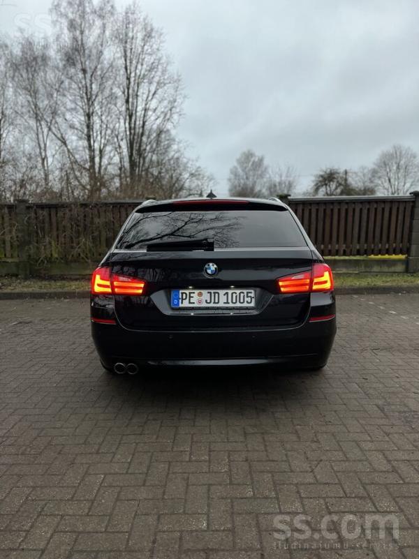 Black BMW 530 2012 in Riga, with an engine capacity of 3.00 L and mileage of 268 thousand km for 8490 €, photo 8 on AUTOMOTO.COM.LV