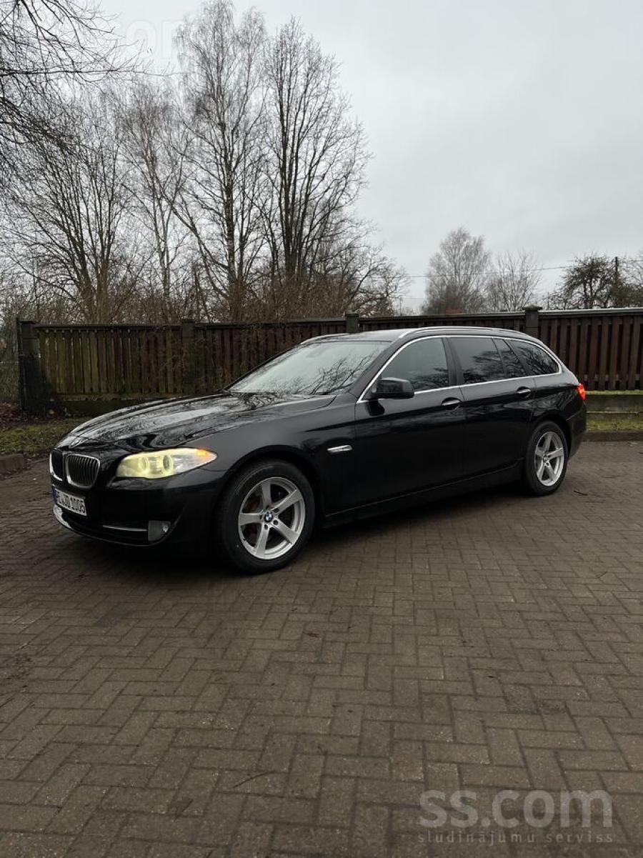 Melns BMW 530 2012 Rīga, ar dzinēja tilpumu 3.00 L un nobraukumu 268 tūkst. km par 8490 €, foto 13 vietnē AUTOMOTO.COM.LV
