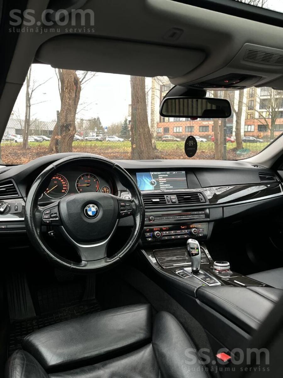 Melns BMW 530 2012 Rīga, ar dzinēja tilpumu 3.00 L un nobraukumu 268 tūkst. km par 8490 €, foto 14 vietnē AUTOMOTO.COM.LV