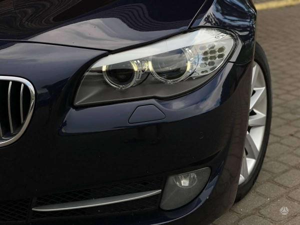 Black BMW 530 2012 in Klaipeda, with an engine capacity of 2.99 L and mileage of 297 thousand km for 7700 €, photo 10 on AUTOMOTO.COM.LV