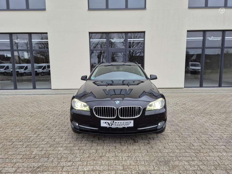 Melns BMW 530 2012 Marijampole, ar dzinēja tilpumu 2.99 L un nobraukumu 228 tūkst. km par 7500 €, foto 2 vietnē AUTOMOTO.COM.LV