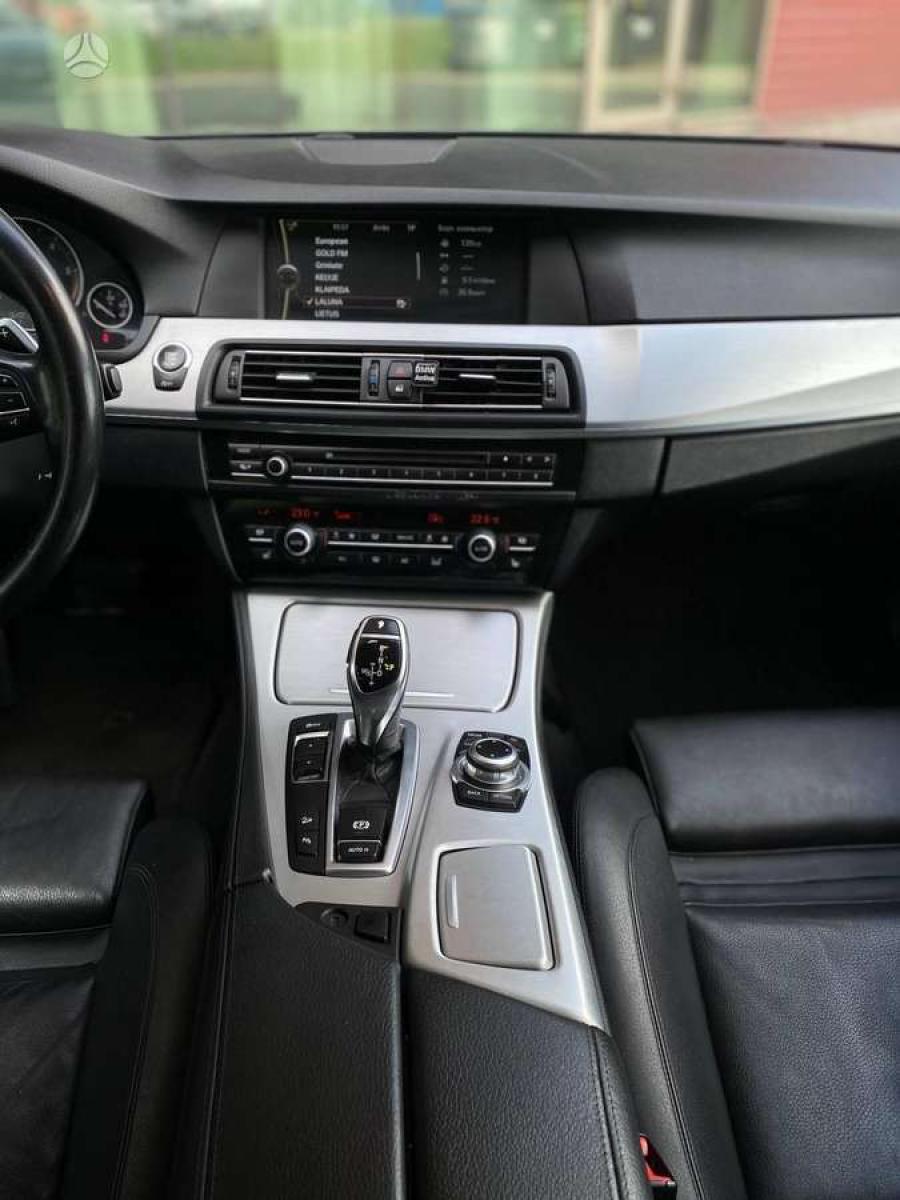 Black BMW 530 2012 in Klaipeda, with an engine capacity of 2.99 L and mileage of 297 thousand km for 7700 €, photo 13 on AUTOMOTO.COM.LV