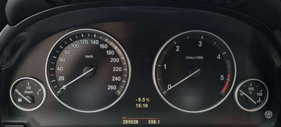 Black BMW 530 2012 in Vilnius, with an engine capacity of 3.00 L and mileage of 285 thousand km for 6999 €, photo 12 on AUTOMOTO.COM.LV