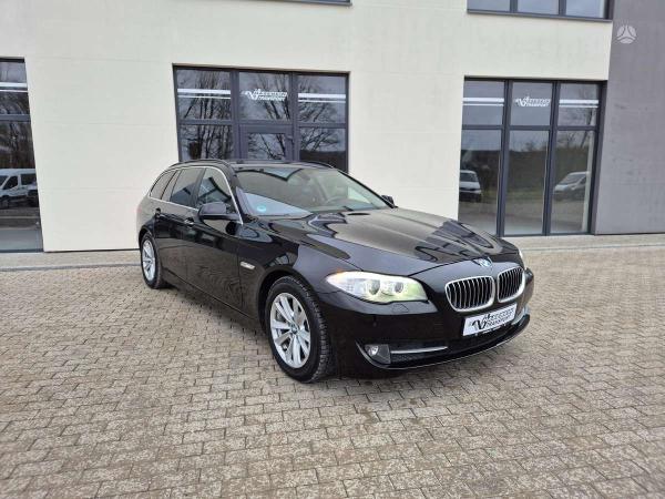 Black BMW 530 2012 in Marijampole, with an engine capacity of 2.99 L and mileage of 228 thousand km for 7500 €, photo 1 on AUTOMOTO.COM.LV