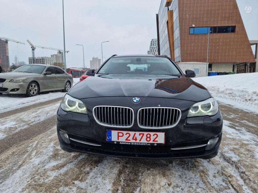 Melns BMW 530 2012 Viļņa, ar dzinēja tilpumu 3.00 L un nobraukumu 240 tūkst. km par 7690 €, foto 3 vietnē AUTOMOTO.COM.LV