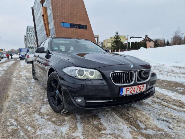 Black BMW 530 2012 in Vilnius, with an engine capacity of 3.00 L and mileage of 240 thousand km for 7690 €, photo 7 on AUTOMOTO.COM.LV