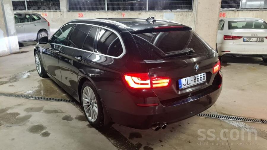 Black BMW 530 2012 in Riga, with an engine capacity of 3.00 L and mileage of 330 thousand km for 5000 €, photo 3 on AUTOMOTO.COM.LV