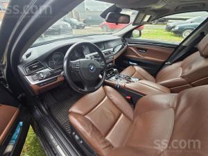 Black BMW 530 2012 in Riga, with an engine capacity of 3.00 L and mileage of 330 thousand km for 5000 €, photo 4 on AUTOMOTO.COM.LV