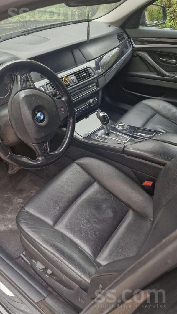 Black BMW 530 2012 in Riga, with an engine capacity of 3.00 L and mileage of 346 thousand km for 8300 €, photo 8 on AUTOMOTO.COM.LV