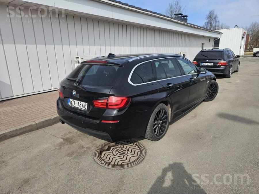 Black BMW 530 2012 in Riga, with an engine capacity of 3.00 L and mileage of 287 thousand km for 7790 €, photo 6 on AUTOMOTO.COM.LV