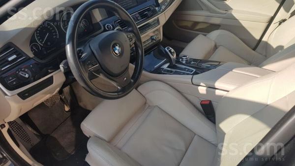 Black BMW 530 2012 in Riga, with an engine capacity of 3.00 L and mileage of 287 thousand km for 7790 €, photo 8 on AUTOMOTO.COM.LV