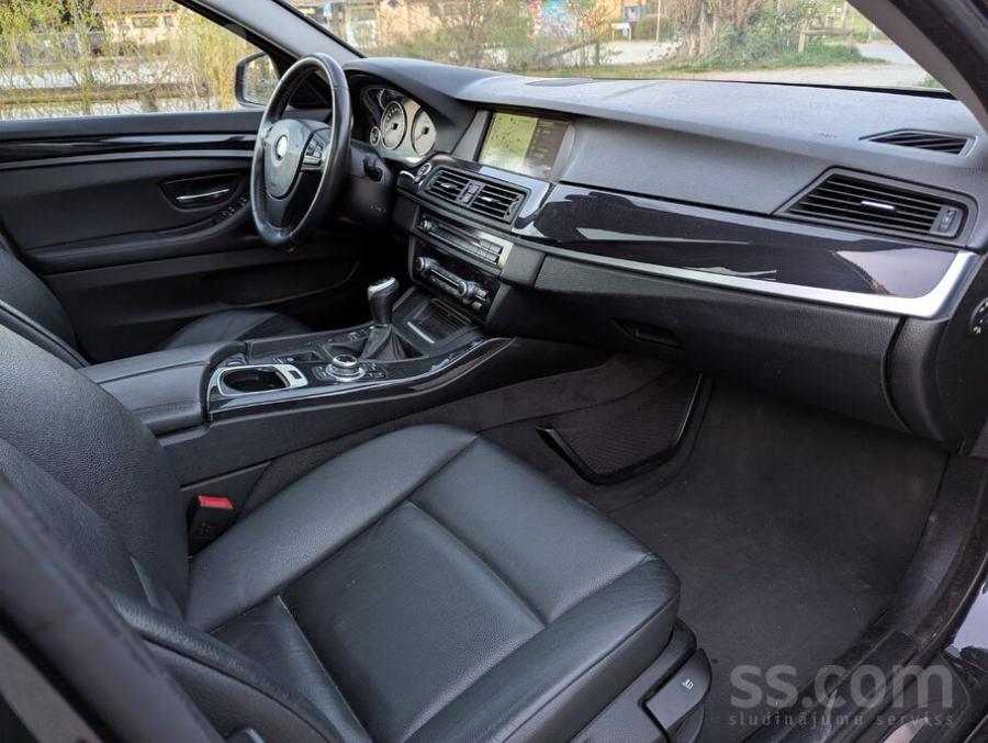 Black BMW 530 2012 in Riga, with an engine capacity of 3.00 L and mileage of 405 thousand km for 6000 €, photo 12 on AUTOMOTO.COM.LV