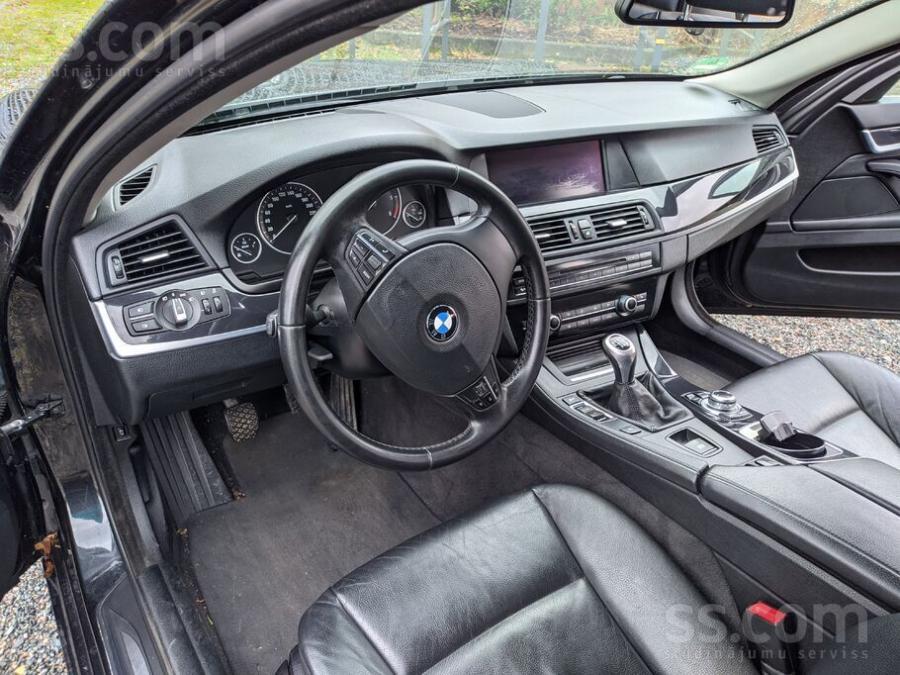 Black BMW 530 2012 in Riga, with an engine capacity of 3.00 L and mileage of 405 thousand km for 6000 €, photo 16 on AUTOMOTO.COM.LV
