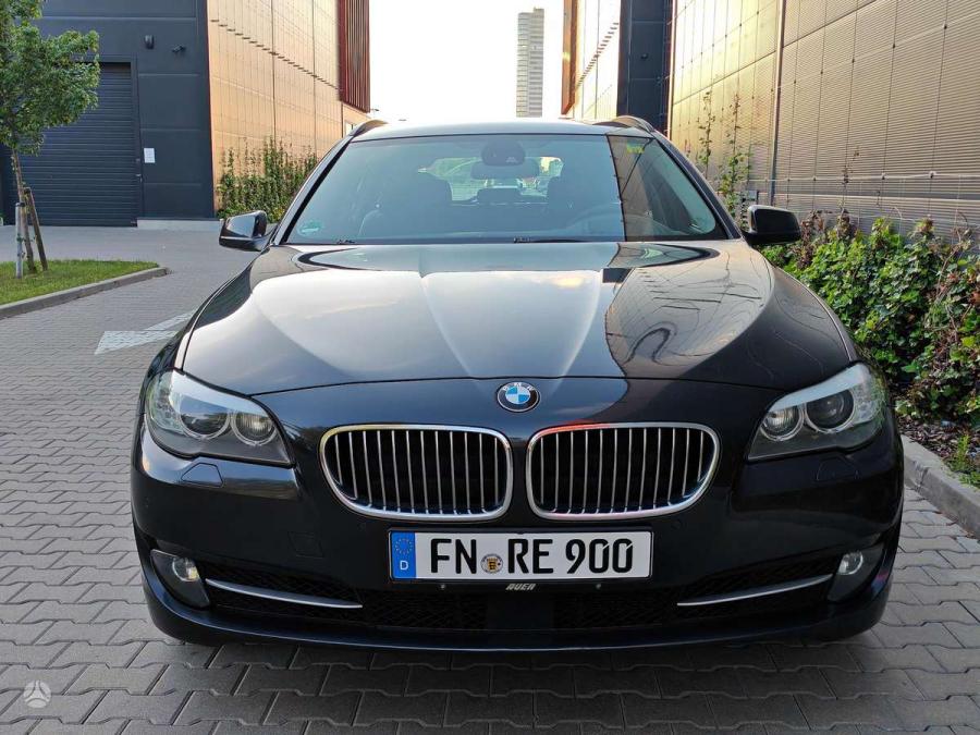 Black BMW 530 2012 in Klaipeda, with an engine capacity of 2.99 L and mileage of 350 thousand km for 7950 €, photo 17 on AUTOMOTO.COM.LV