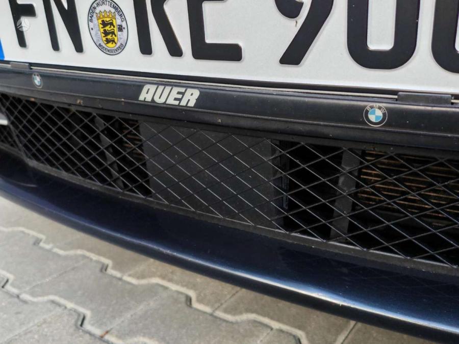 Black BMW 530 2012 in Klaipeda, with an engine capacity of 2.99 L and mileage of 350 thousand km for 7950 €, photo 19 on AUTOMOTO.COM.LV