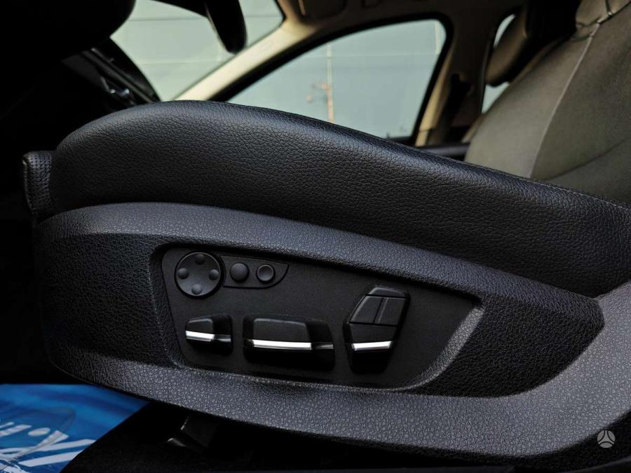 Black BMW 530 2012 in Klaipeda, with an engine capacity of 2.99 L and mileage of 350 thousand km for 7950 €, photo 34 on AUTOMOTO.COM.LV