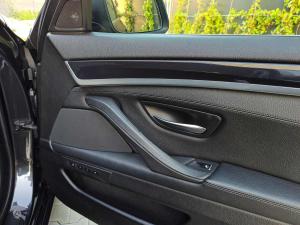 Black BMW 530 2012 in Klaipeda, with an engine capacity of 2.99 L and mileage of 350 thousand km for 7950 €, photo 41 on AUTOMOTO.COM.LV