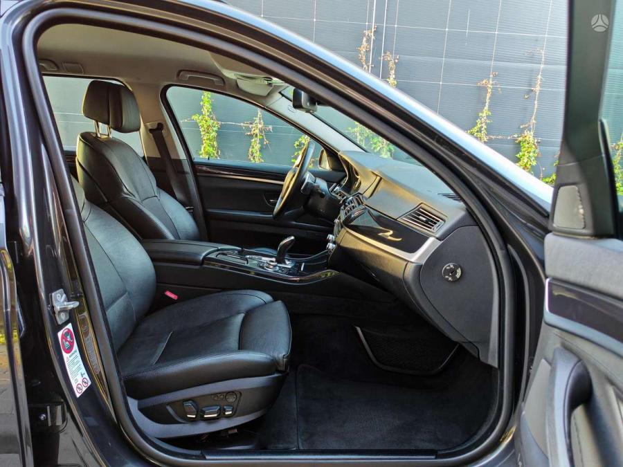 Black BMW 530 2012 in Klaipeda, with an engine capacity of 2.99 L and mileage of 350 thousand km for 7950 €, photo 43 on AUTOMOTO.COM.LV