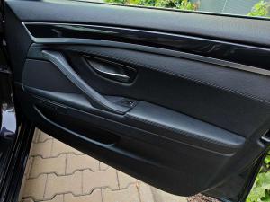 Black BMW 530 2012 in Klaipeda, with an engine capacity of 2.99 L and mileage of 350 thousand km for 7950 €, photo 46 on AUTOMOTO.COM.LV