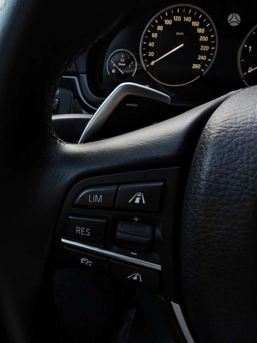 Black BMW 530 2012 in Klaipeda, with an engine capacity of 2.99 L and mileage of 350 thousand km for 7950 €, photo 49 on AUTOMOTO.COM.LV