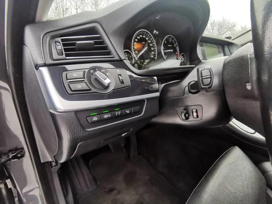 Melns BMW 530 2012 Kuldīga, ar dzinēja tilpumu 3.00 L un nobraukumu 269 tūkst. km par 9990 €, foto 11 vietnē AUTOMOTO.COM.LV