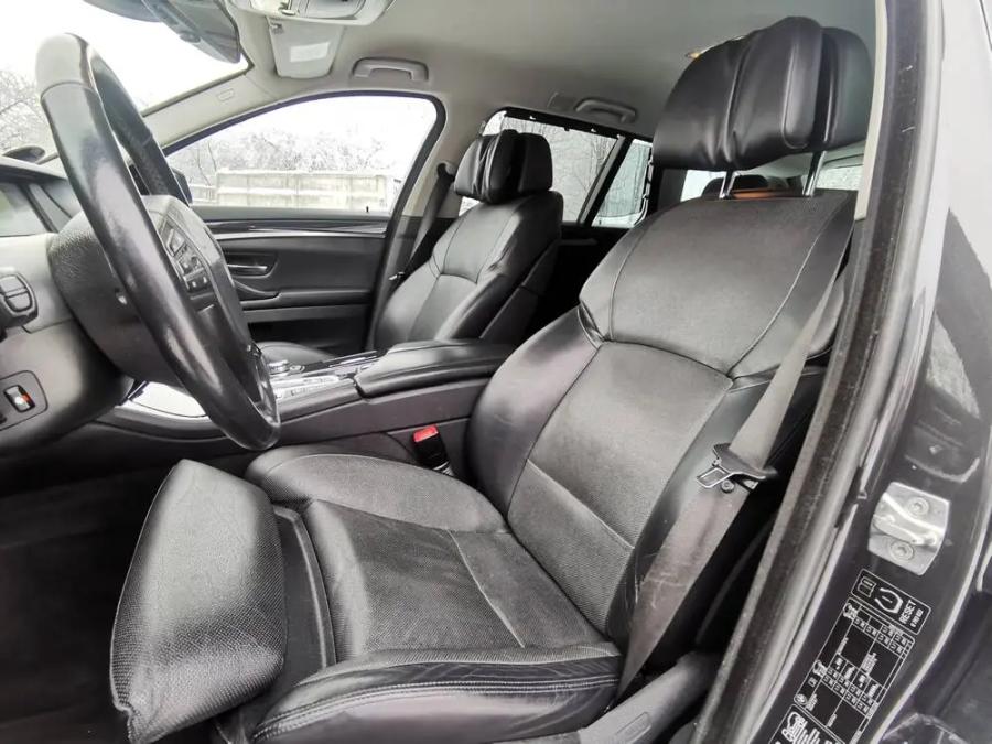 Melns BMW 530 2012 Kuldīga, ar dzinēja tilpumu 3.00 L un nobraukumu 269 tūkst. km par 9990 €, foto 12 vietnē AUTOMOTO.COM.LV