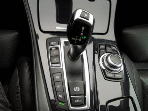 Melns BMW 530 2012 Kuldīga, ar dzinēja tilpumu 3.00 L un nobraukumu 269 tūkst. km par 9990 €, foto 15 vietnē AUTOMOTO.COM.LV