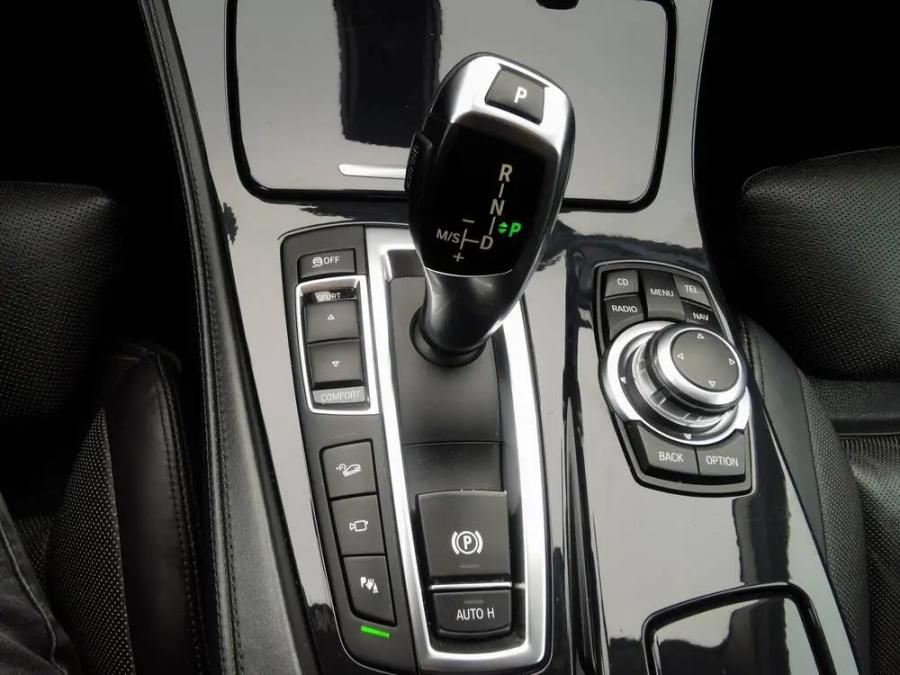 Melns BMW 530 2012 Kuldīga, ar dzinēja tilpumu 3.00 L un nobraukumu 269 tūkst. km par 9990 €, foto 15 vietnē AUTOMOTO.COM.LV
