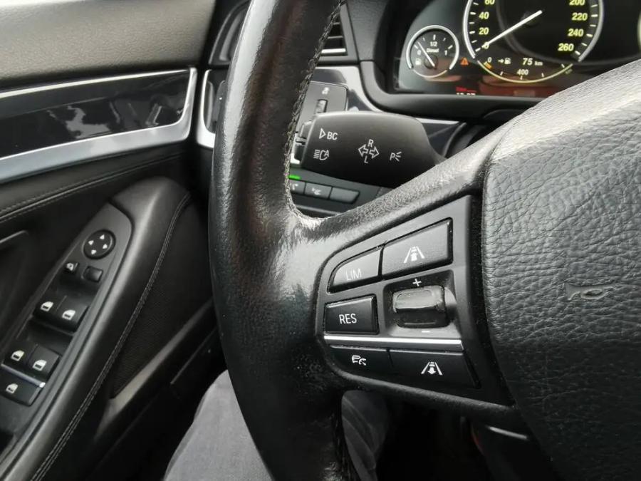 Melns BMW 530 2012 Kuldīga, ar dzinēja tilpumu 3.00 L un nobraukumu 269 tūkst. km par 9990 €, foto 16 vietnē AUTOMOTO.COM.LV