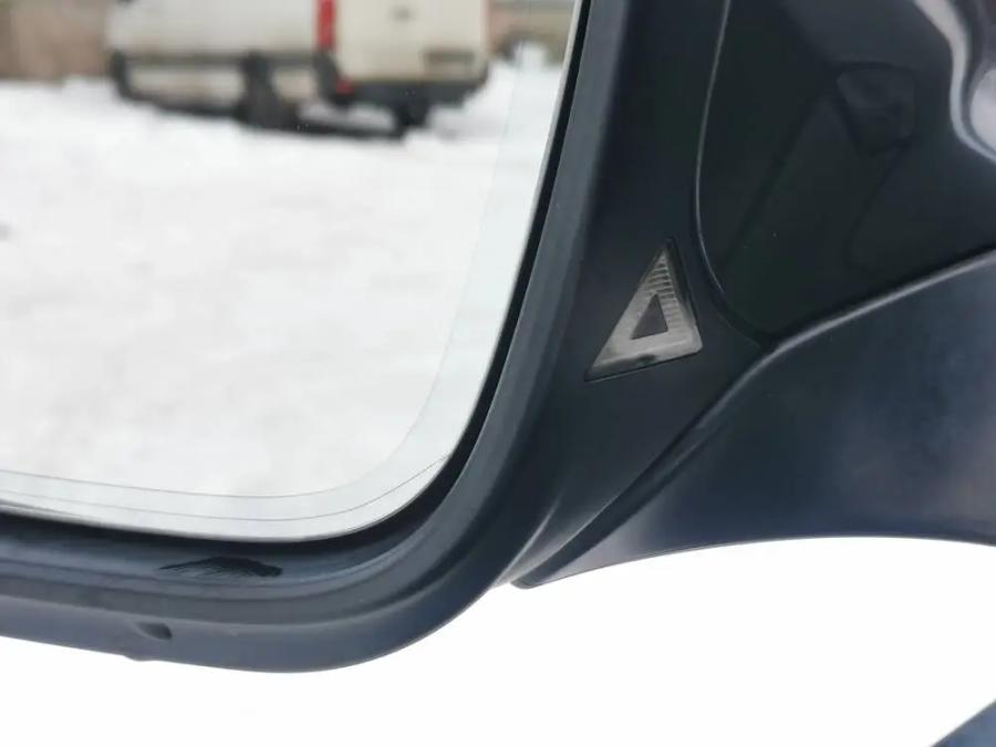 Melns BMW 530 2012 Kuldīga, ar dzinēja tilpumu 3.00 L un nobraukumu 269 tūkst. km par 9990 €, foto 19 vietnē AUTOMOTO.COM.LV