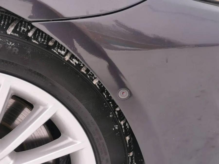Melns BMW 530 2012 Kuldīga, ar dzinēja tilpumu 3.00 L un nobraukumu 269 tūkst. km par 9990 €, foto 20 vietnē AUTOMOTO.COM.LV