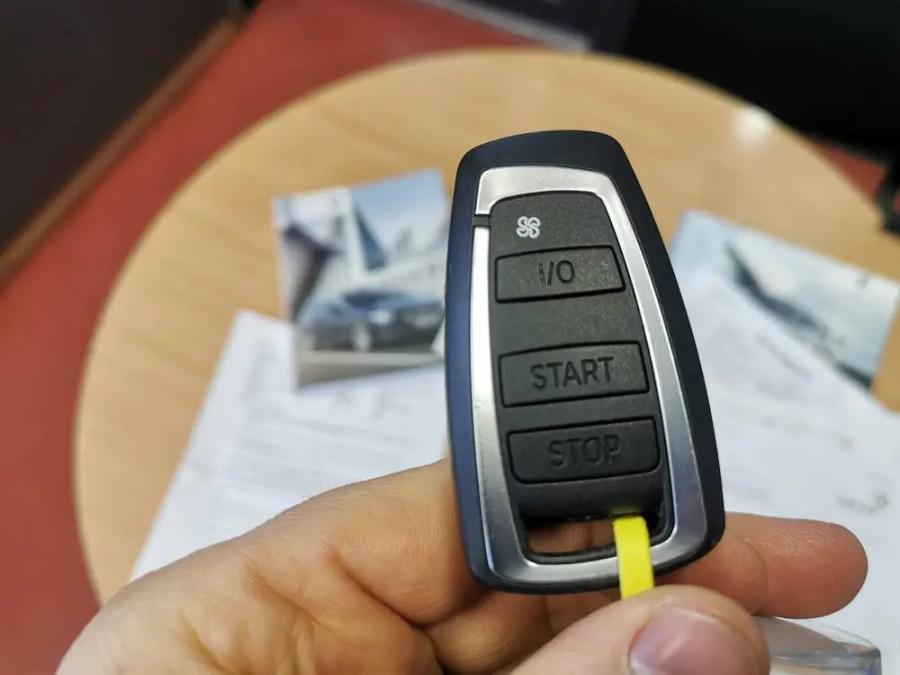 Melns BMW 530 2012 Kuldīga, ar dzinēja tilpumu 3.00 L un nobraukumu 269 tūkst. km par 9990 €, foto 31 vietnē AUTOMOTO.COM.LV