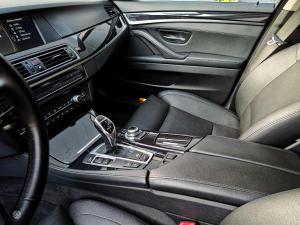 Melns BMW 530 2012 Klaipėda, ar dzinēja tilpumu 2.99 L un nobraukumu 350 tūkst. km par 7950 €, foto 34 vietnē AUTOMOTO.COM.LV
