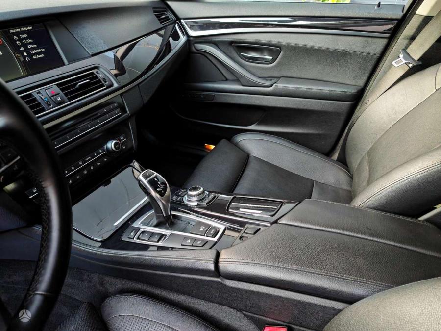 Melns BMW 530 2012 Klaipėda, ar dzinēja tilpumu 2.99 L un nobraukumu 350 tūkst. km par 7950 €, foto 34 vietnē AUTOMOTO.COM.LV