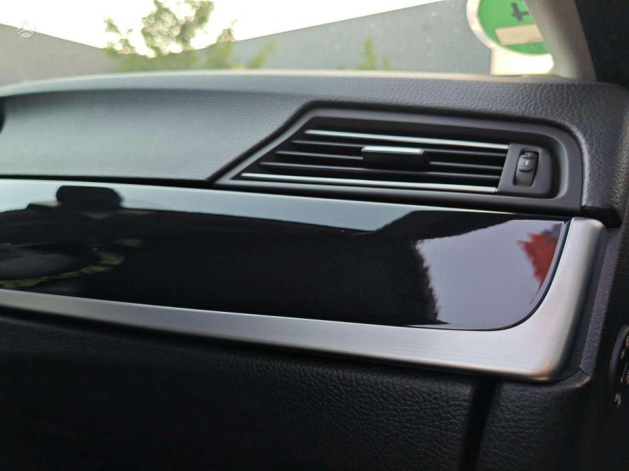 Melns BMW 530 2012 Klaipėda, ar dzinēja tilpumu 2.99 L un nobraukumu 350 tūkst. km par 7950 €, foto 39 vietnē AUTOMOTO.COM.LV