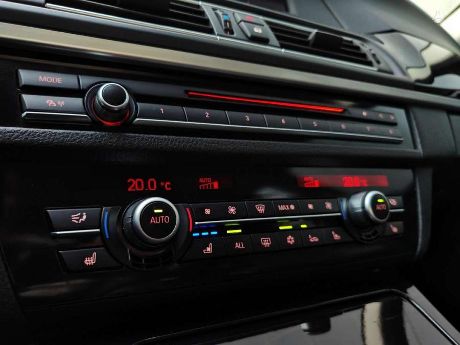 Melns BMW 530 2012 Klaipėda, ar dzinēja tilpumu 2.99 L un nobraukumu 350 tūkst. km par 7950 €, foto 46 vietnē AUTOMOTO.COM.LV