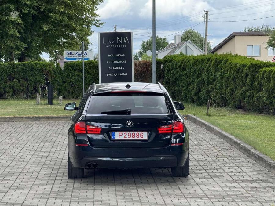Black BMW 530 2012 in Marijampole, with an engine capacity of 2.99 L and mileage of 320 thousand km for 9500 €, photo 6 on AUTOMOTO.COM.LV
