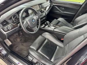 Black BMW 530 2012 in Marijampole, with an engine capacity of 2.99 L and mileage of 320 thousand km for 9500 €, photo 8 on AUTOMOTO.COM.LV